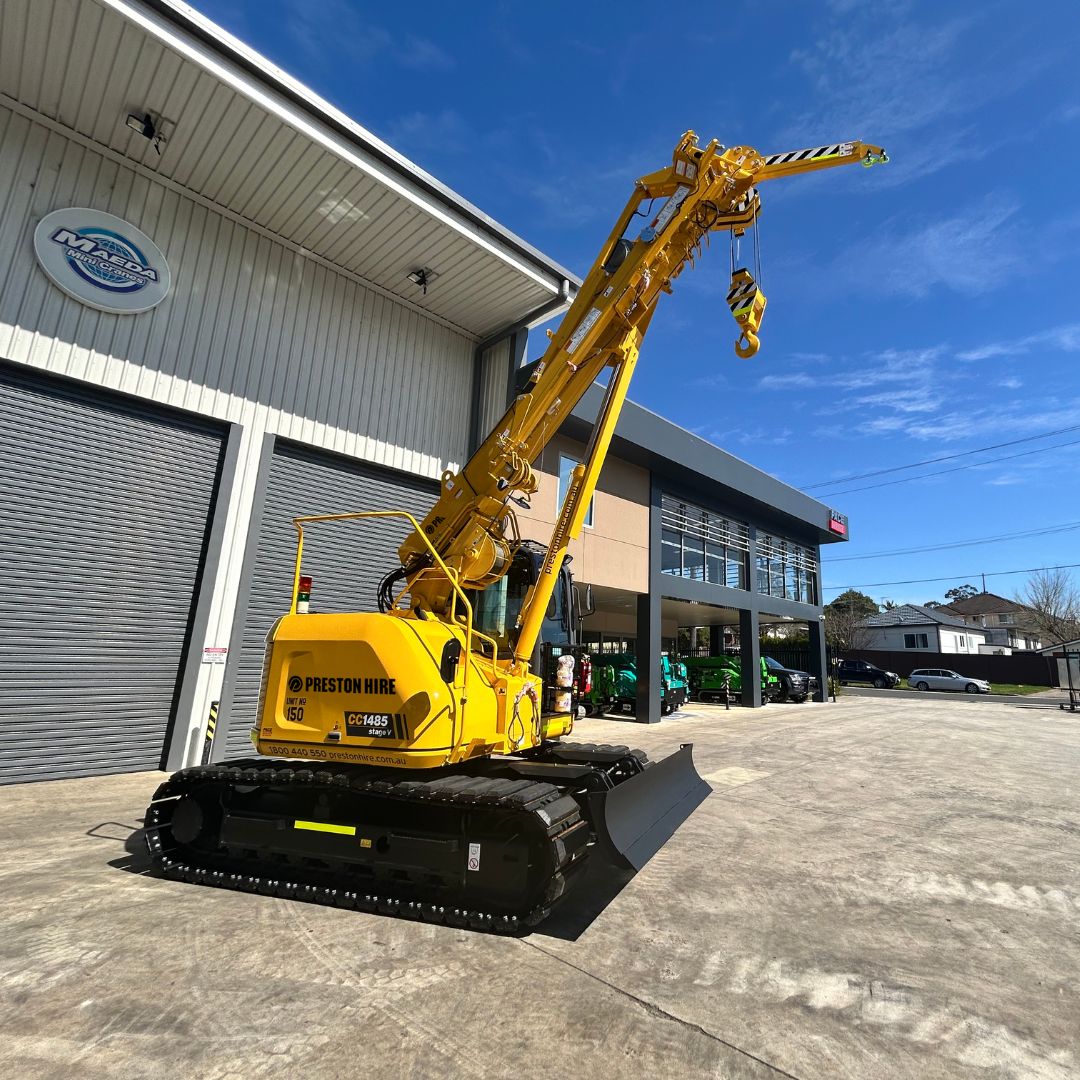 Hydraulic Crawler vs Lattice Boom Crane | Preston Hire