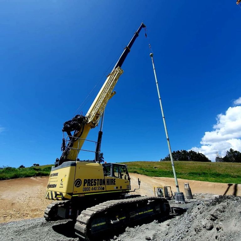 Crawler Crane Types Explained: Comparing Standard, Pick and Carry ...